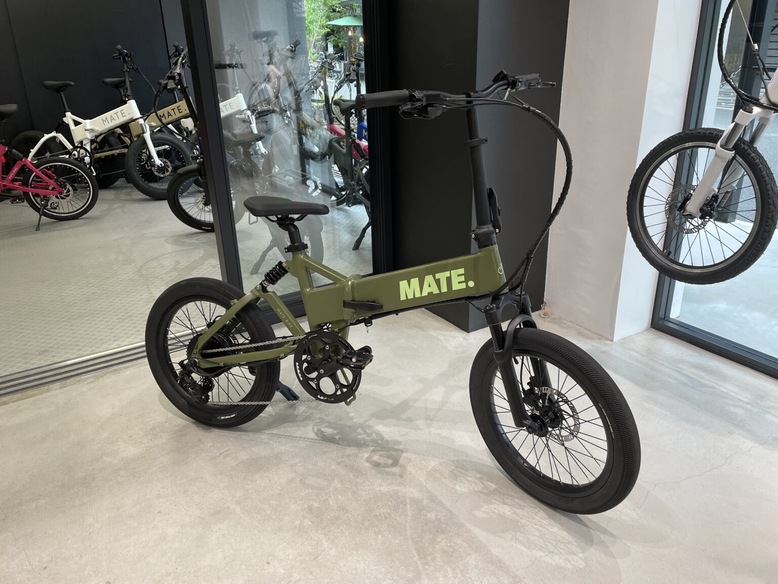 新モデル「MATE Fusion」を新しく大阪にオープンした直営店で見てきました | カナロード